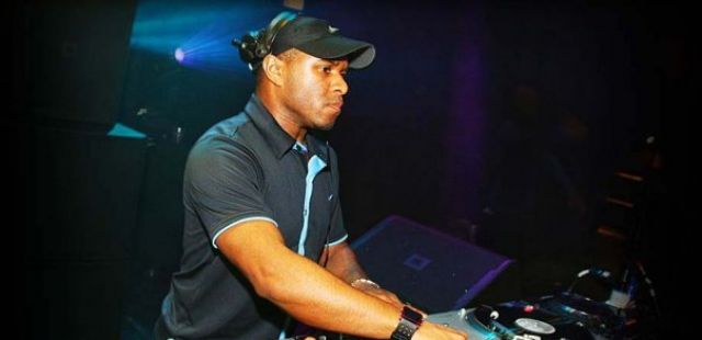 DJ EZ live in the MIxmag DJ Lab now